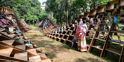 Reader's Space Installations Competition | Worldwide | About